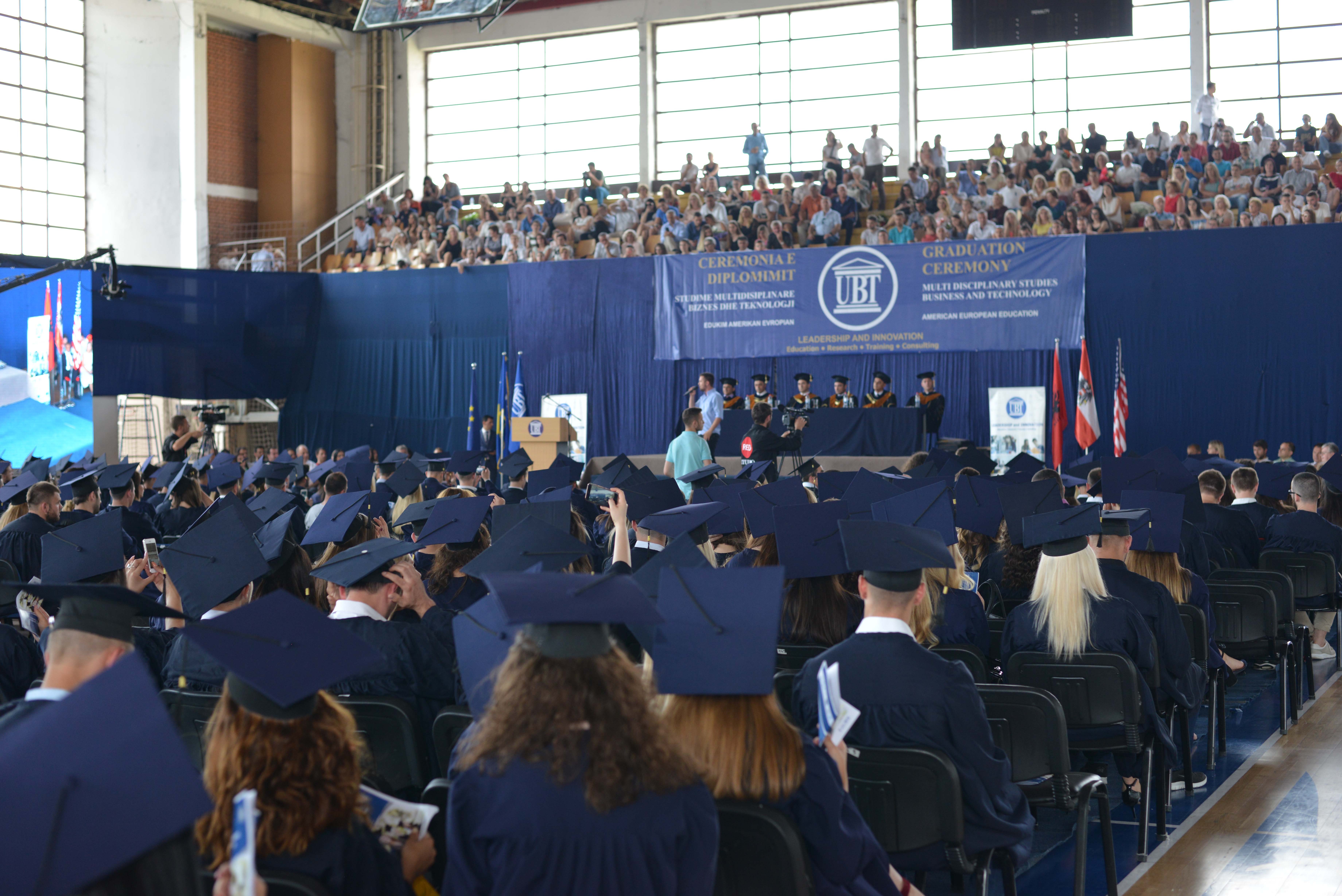 Kolegji UBT mbajti ceremoninë diplomimit të gjeneratës së 12-të - UBT ...