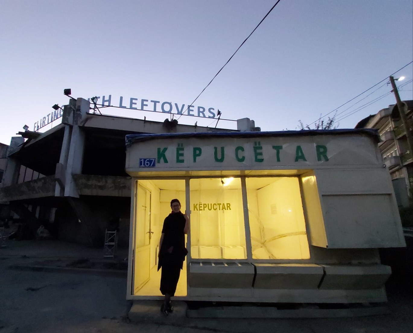 Ligjëruesja Fitore Isufi dhe studentët e UBT-së realizuan një vepër ...
