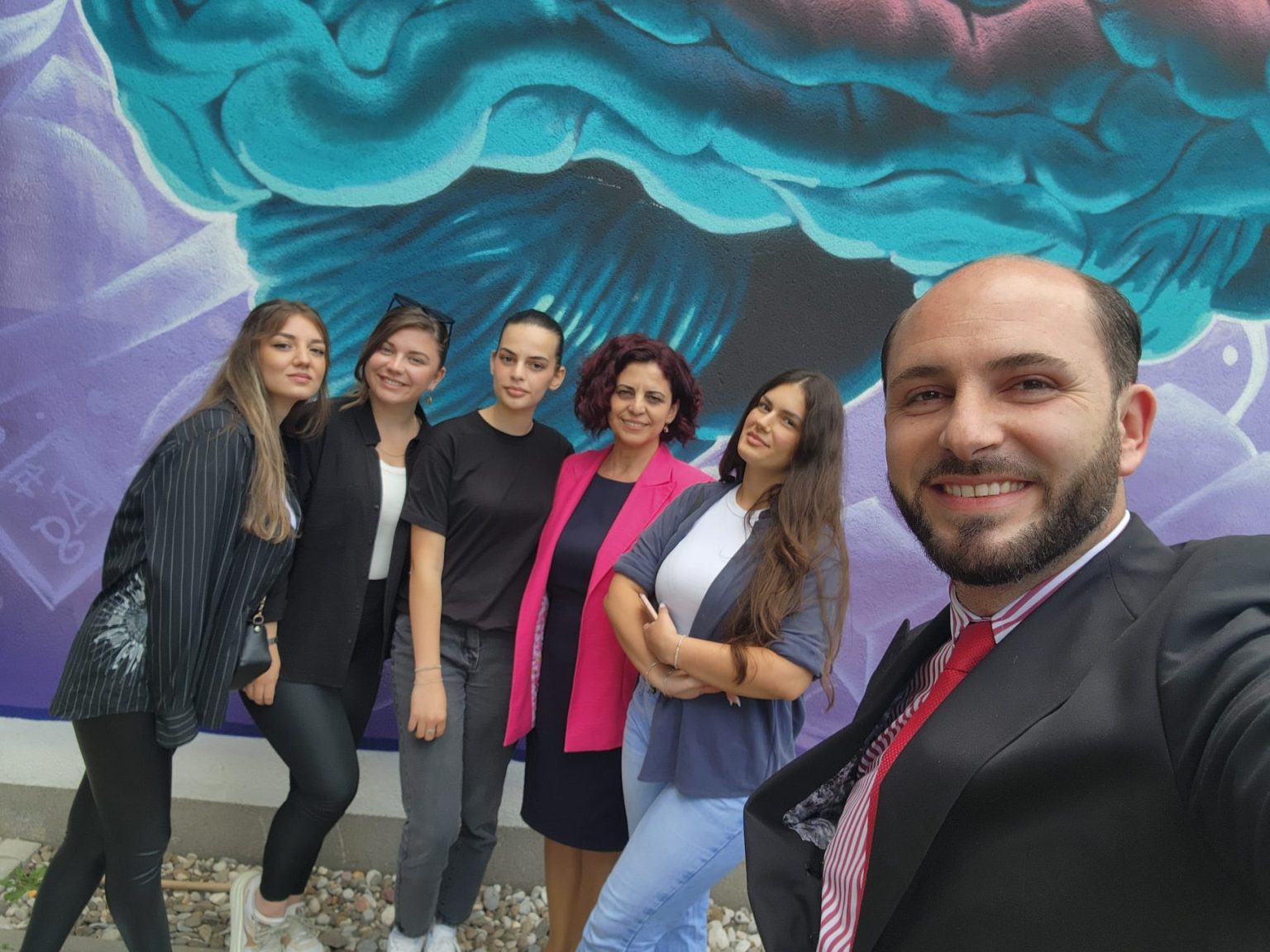 Studentët e Fakultetit të Psikologjisë vizitojnë SH.F. M. U. “Qamil ...